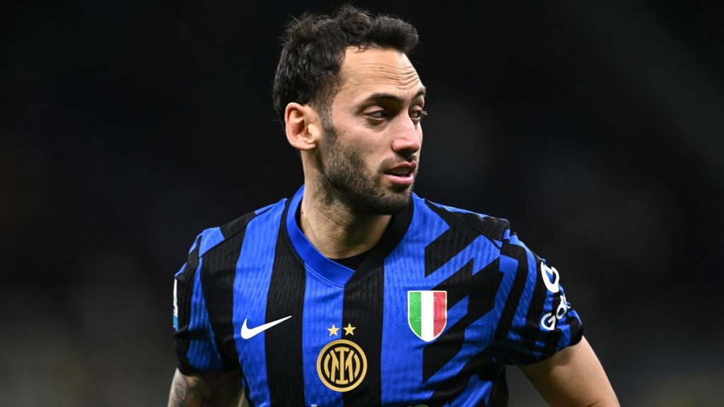 Milan Inter, Calhanoglu in campo nel derby? Inzaghi riflette